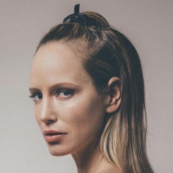 Corinne - Band Short Narrow Bendable - Black | ICONIC Shop